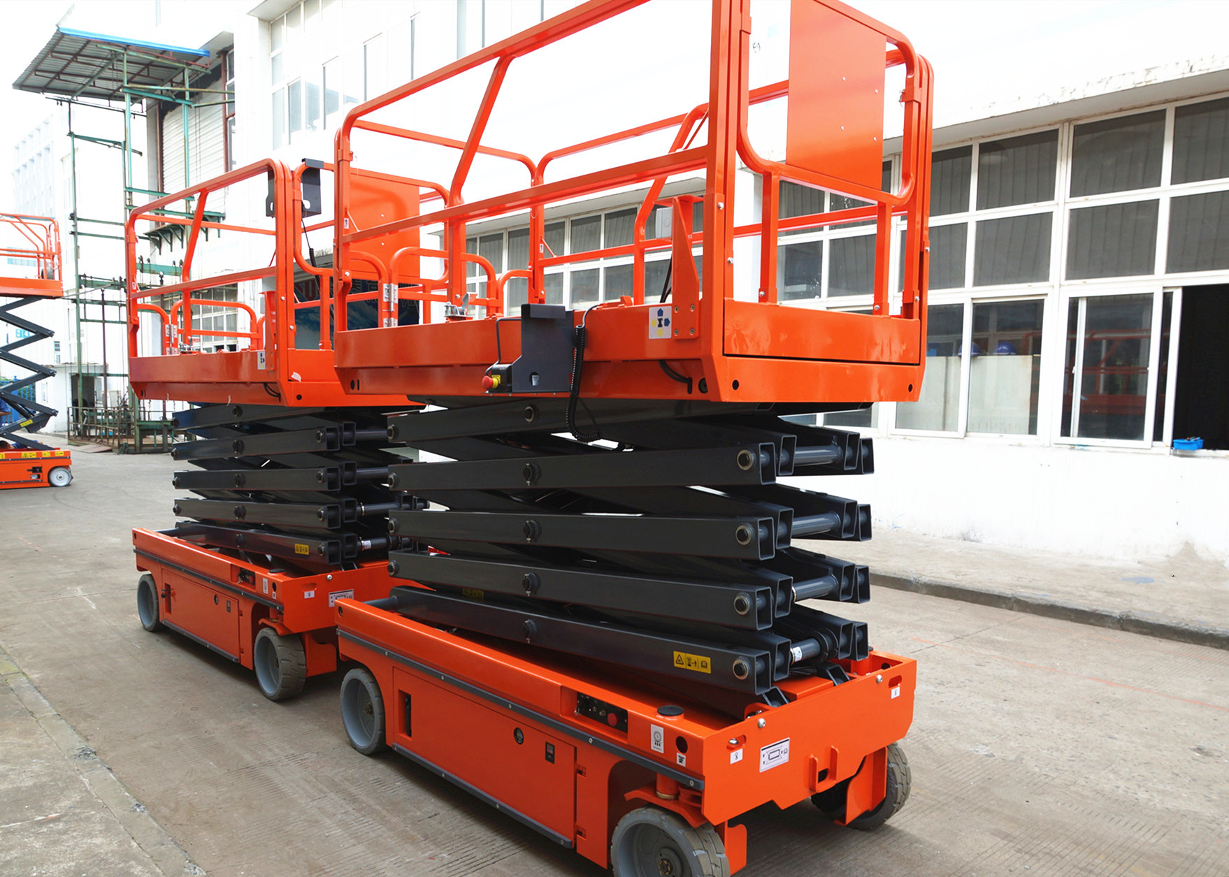 Manganese Steel Self Propelled Aerial Work Platform Auto Brake System